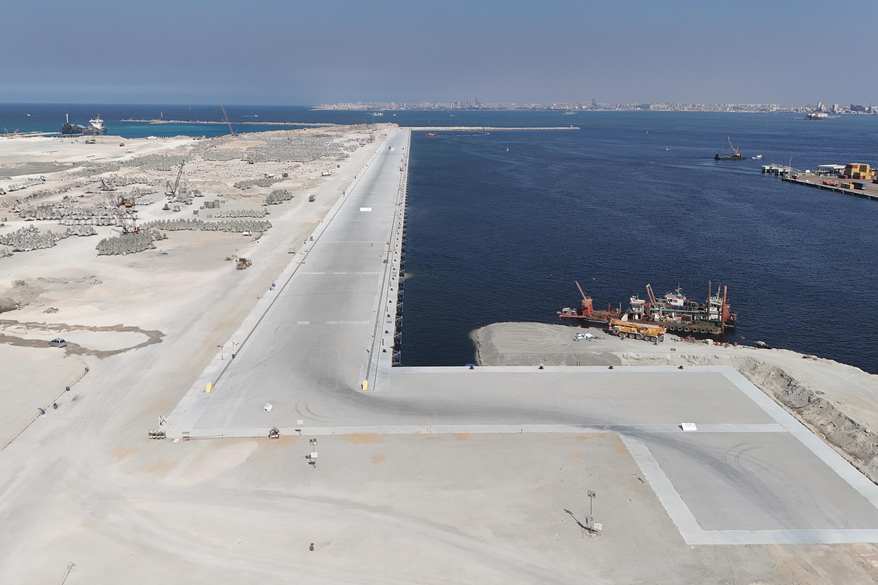 Construction of multi-purpose Terminal at Al-Dekheila Seaport, Berth ...